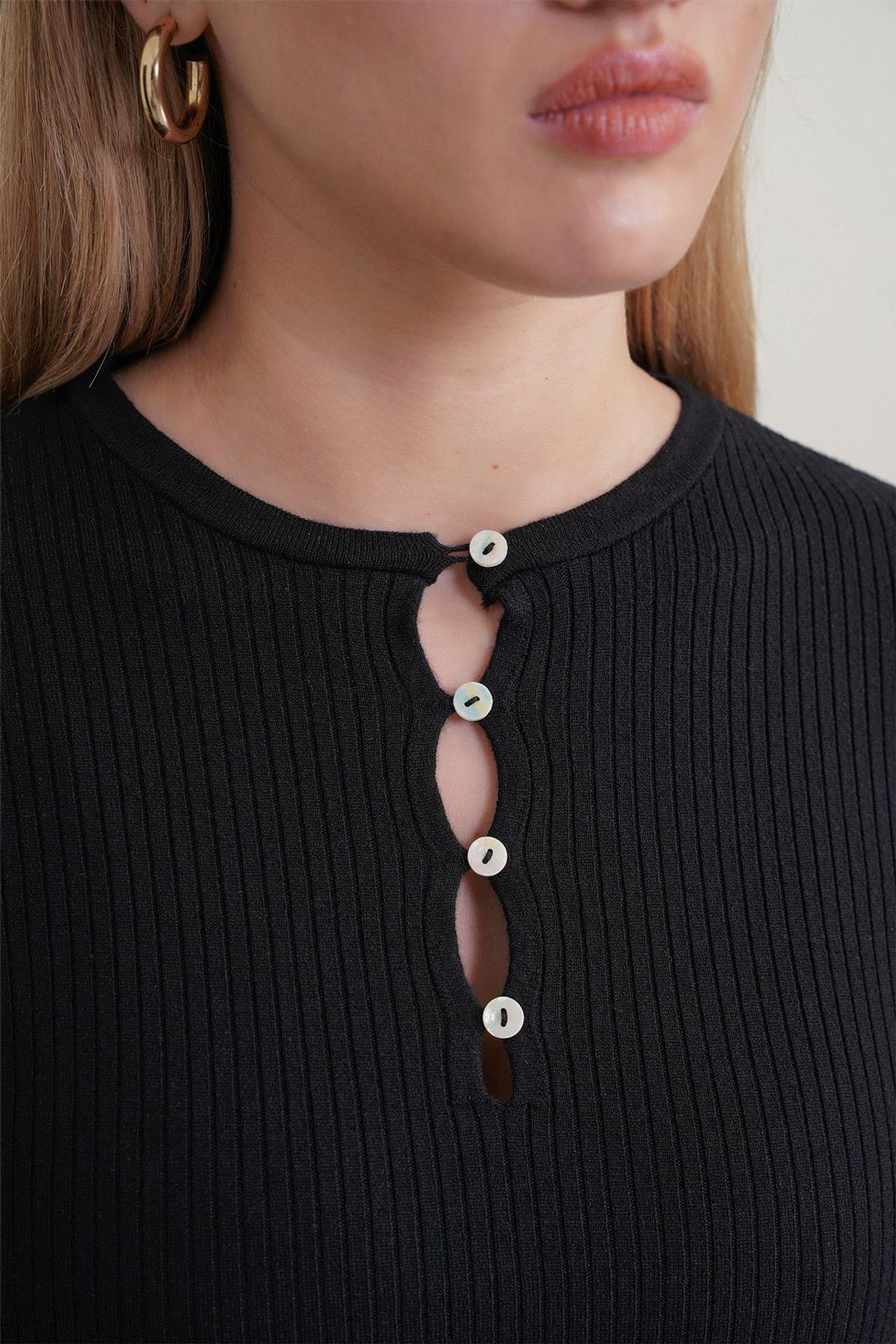 HiCCUP - Black Mixray Button Detailed Crew Neck Sweater Women