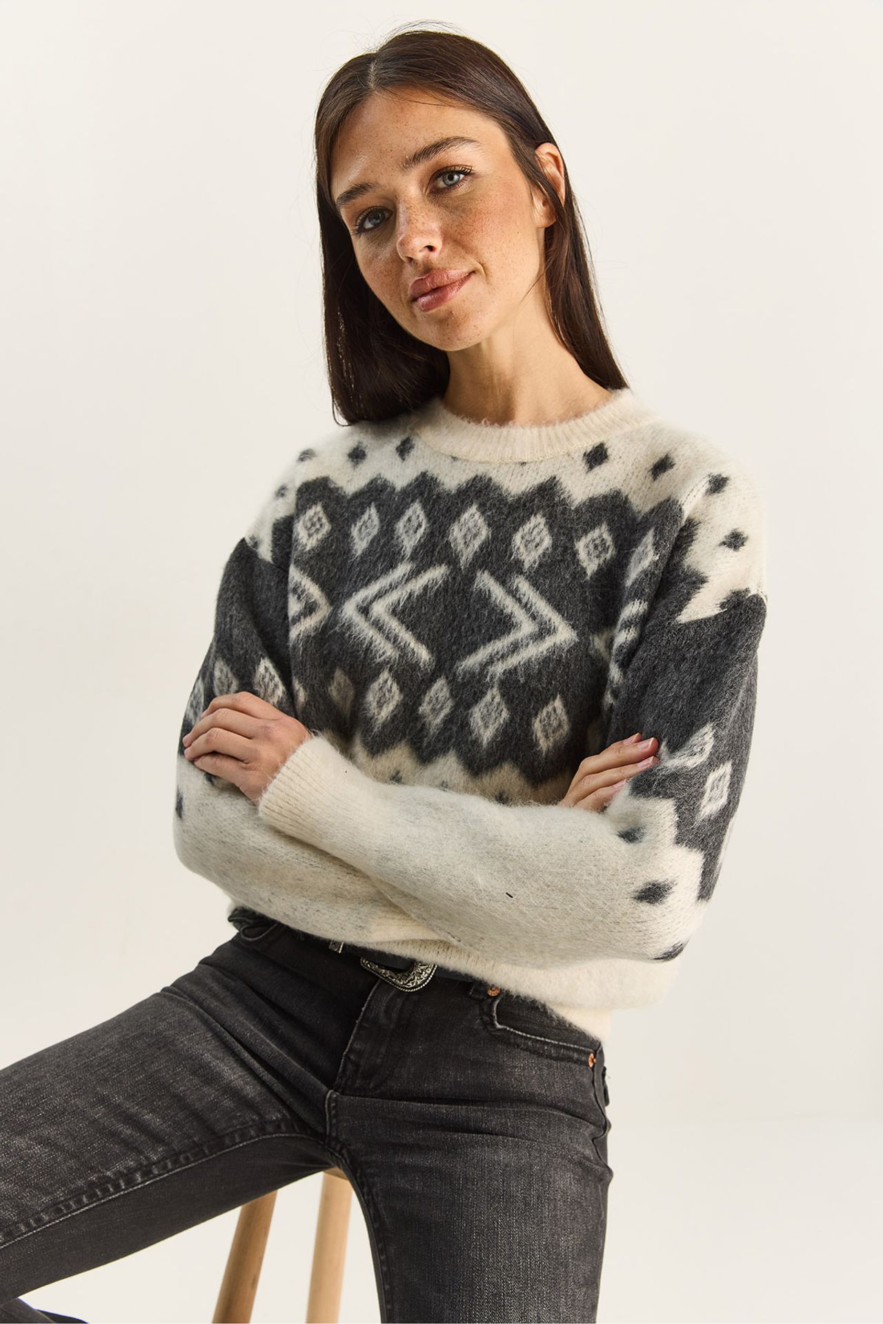 HiCCUP - Grey Lucci Ethnic Pattern Thick Knit Sweater With Crew Neck Women
