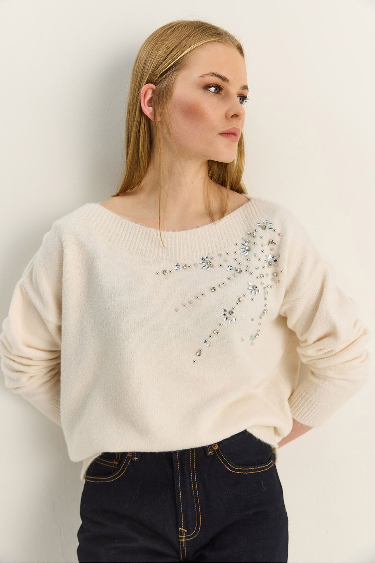 HiCCUP - Cream Natural Lucci Embroidered Boat Neck Sweater Women