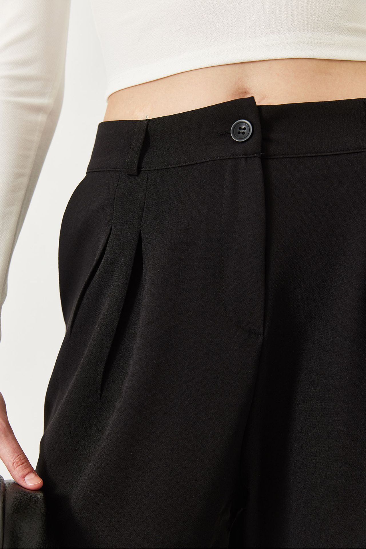 HiCCUP - Black Lucci Wide Leg Pleated Pants Women